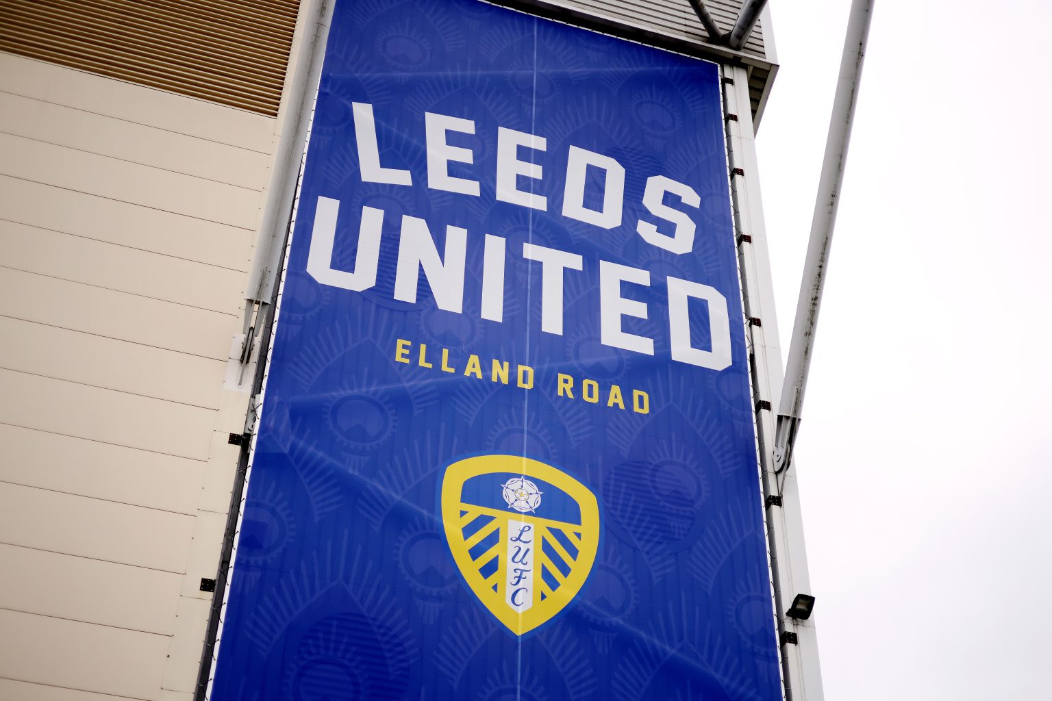 Revealed: Leeds United legend visits brand new Elland Road mural ...
