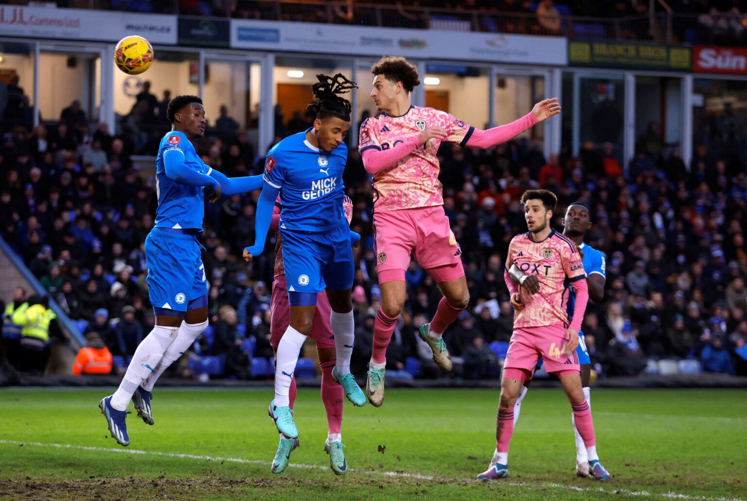 Reported Leeds United transfer target reacts to Ethan Ampadu heroics in ...