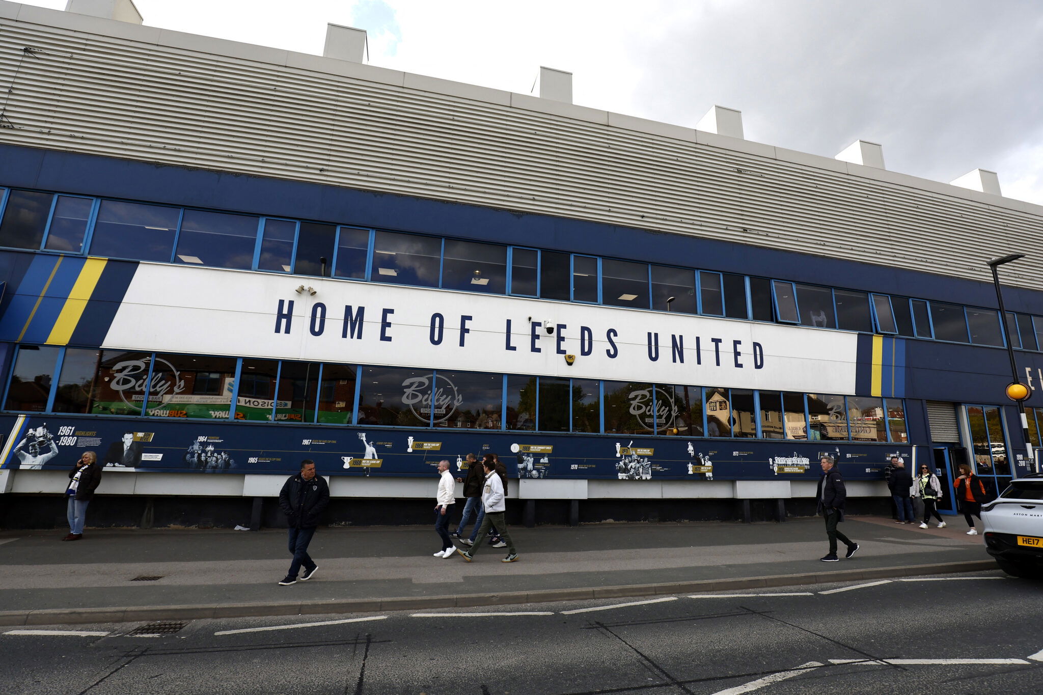 Spotted: Leeds United sure to hope for injury-free evening as top ...