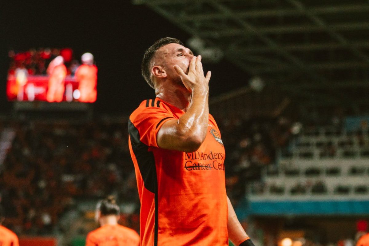 Houston Dynamo dominate Vancouver Whitecaps in Junior Hoilett's VWFC ...
