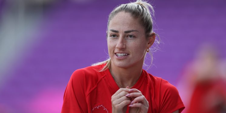 Canada and Portland Thorns star Janine Beckie back training on turf ...