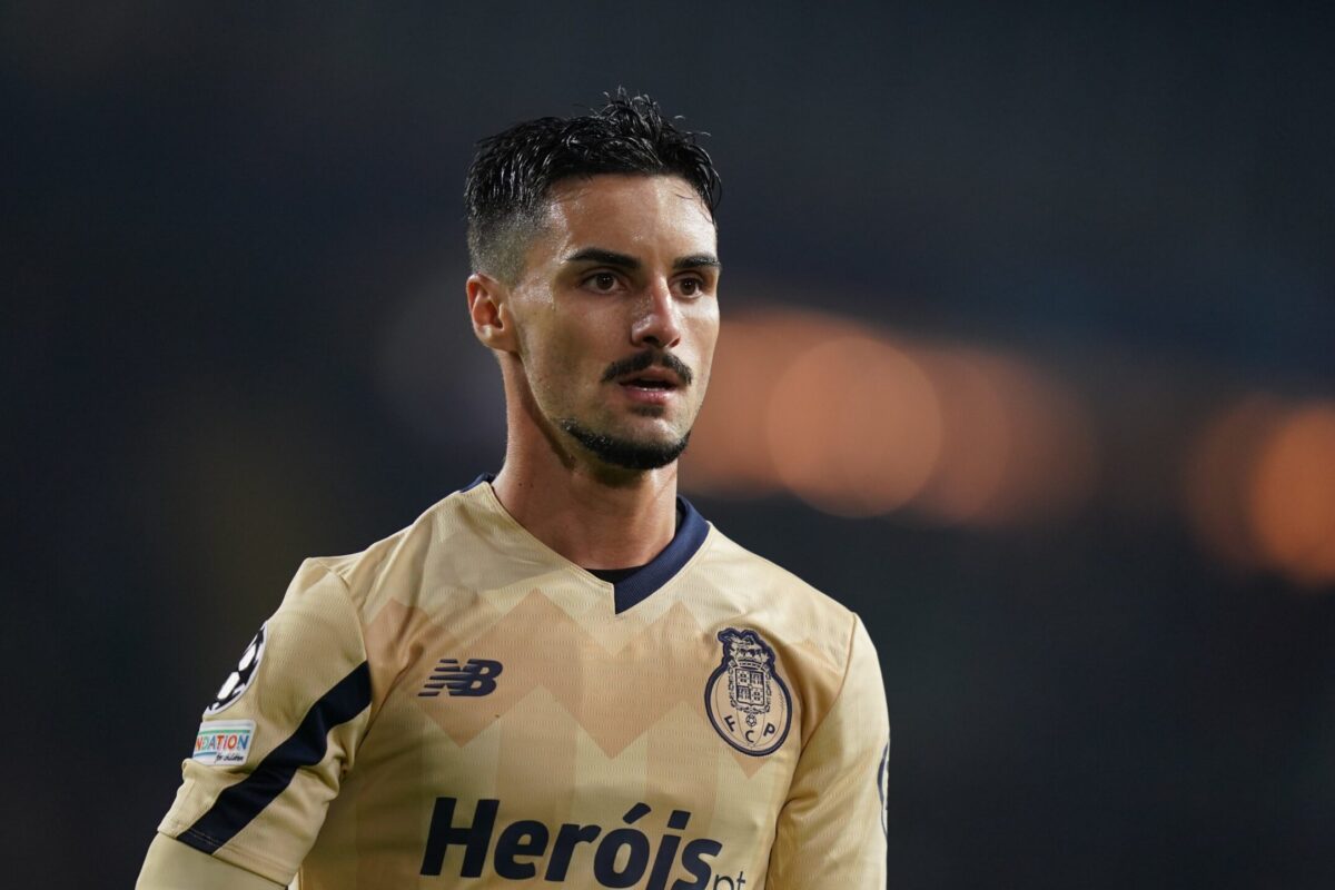 Stephen Eustáquio's FC Porto shut down by Barcelona's two Joãos in ...