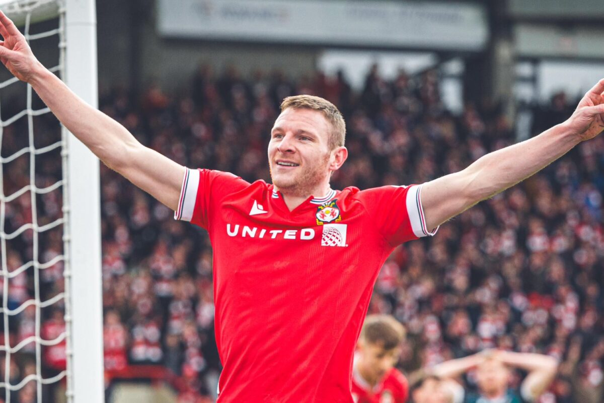 Paul Mullin hat-trick puts Wrexham in automatic promotion place