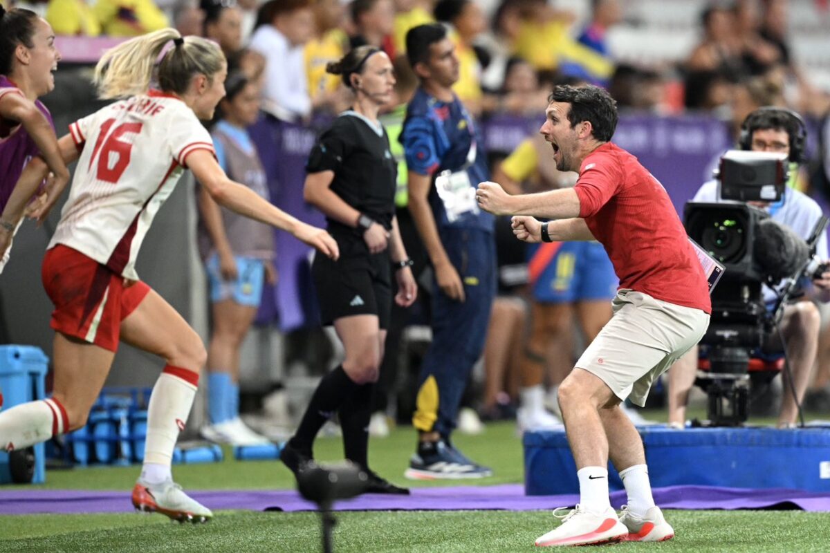 'I don't think I won 3 in a row ever': CanWNT coach Andy Spence