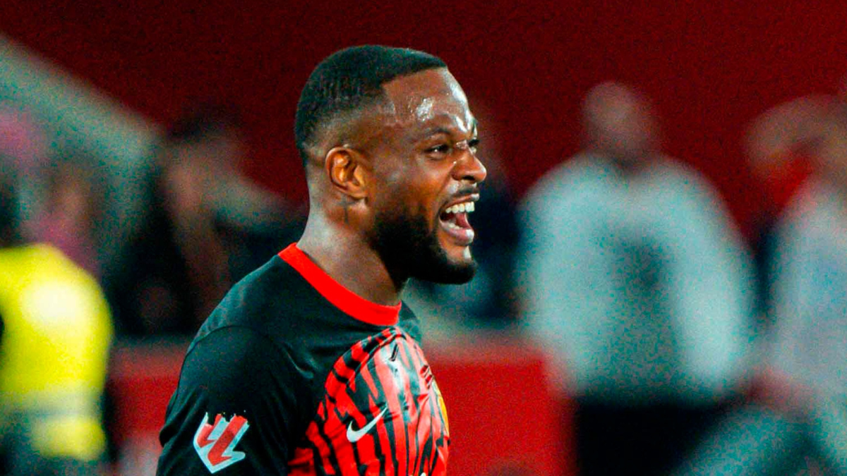 Cyle Larin scores brace to fire 10-man Mallorca to win over Girona