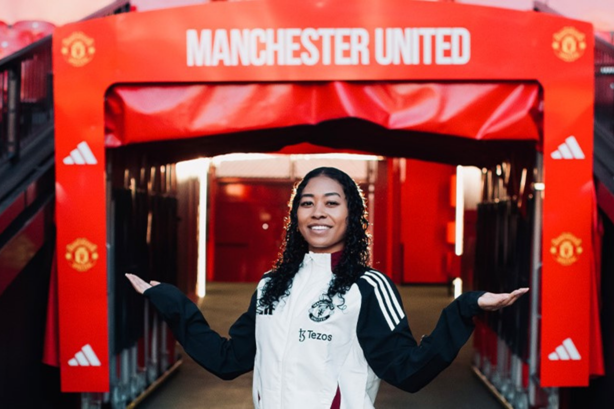 Canada star Jayde Riviere signs Manchester United extension