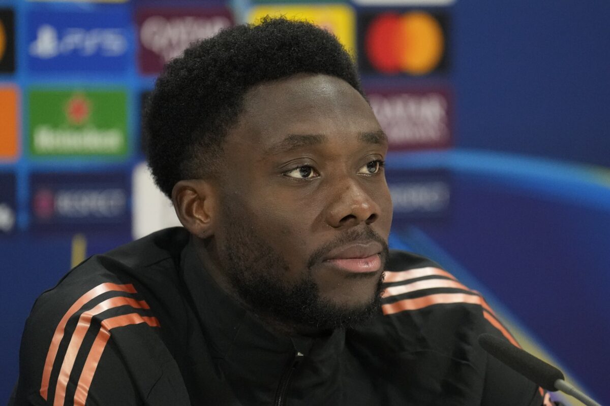 Alphonso Davies sees himself at Bayern Munich for long term