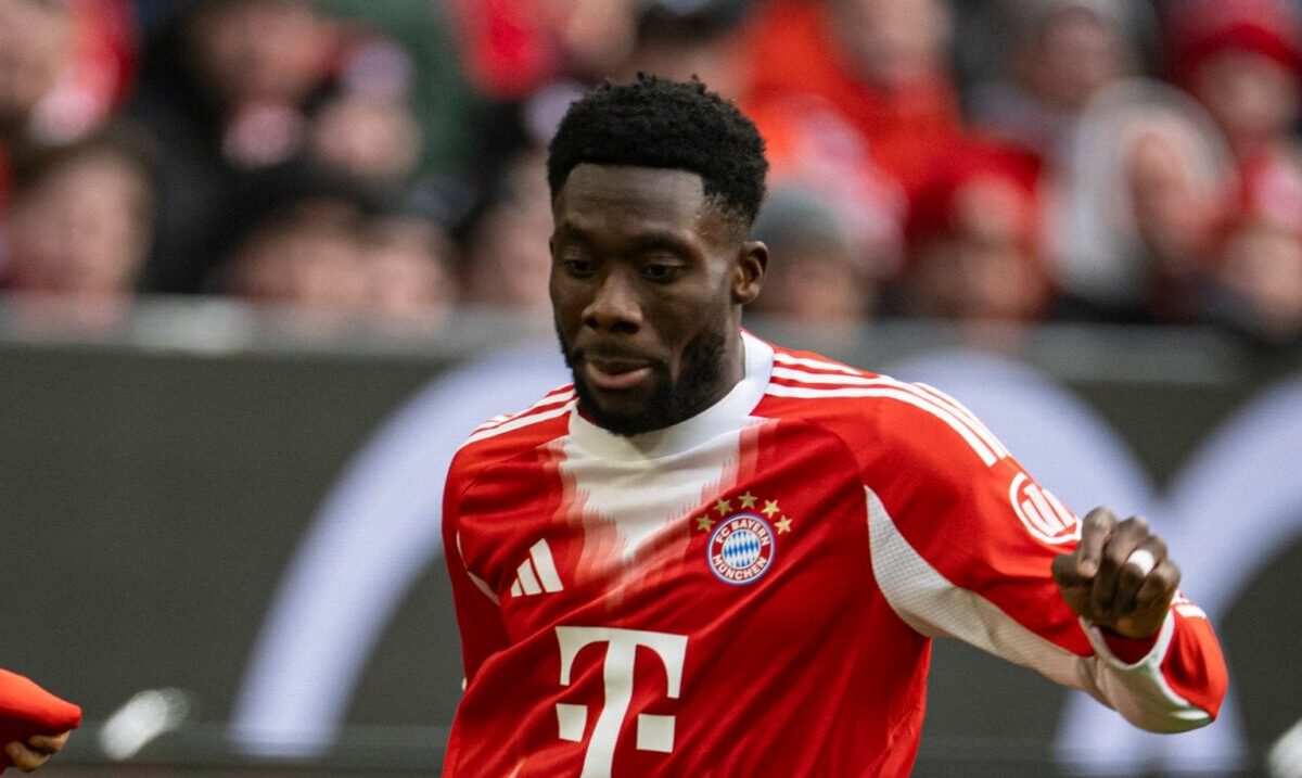 Canada captain Alphonso Davies exits Bayern win injured