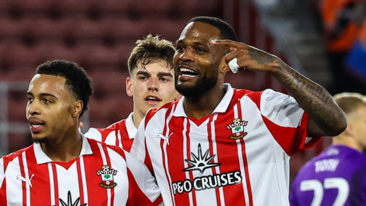 Cyle Larin makes Southampton move official after successful loan