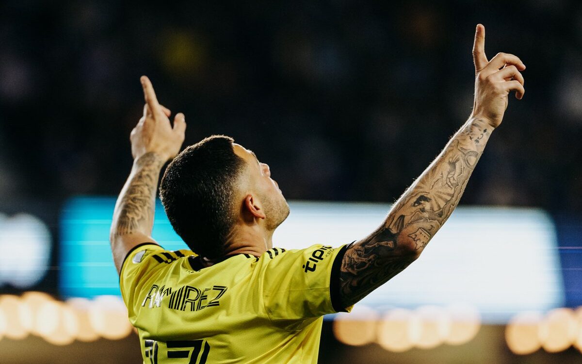 Mo Farsi and Jacen Russell-Rowe's Columbus Crew upset Orlando City to ...