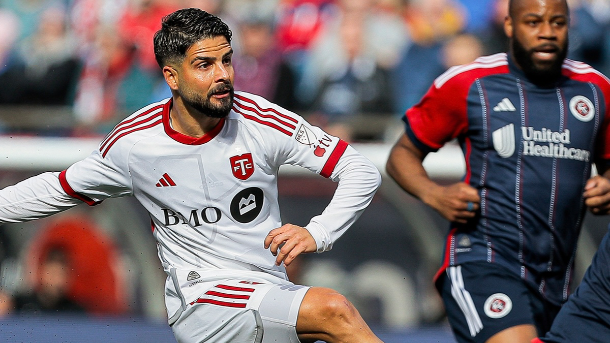 Lorenzo Insigne scores stunning chipped goal for Toronto FC