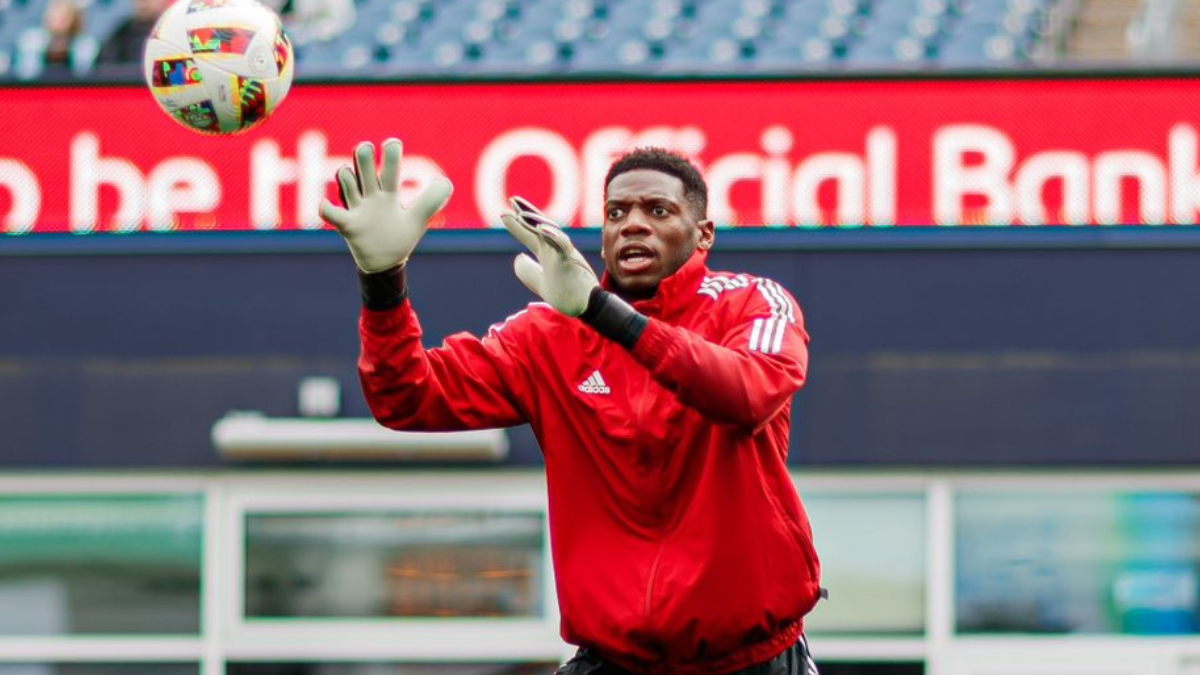 Sean Johnson saves Toronto FC's day with stoppage time save