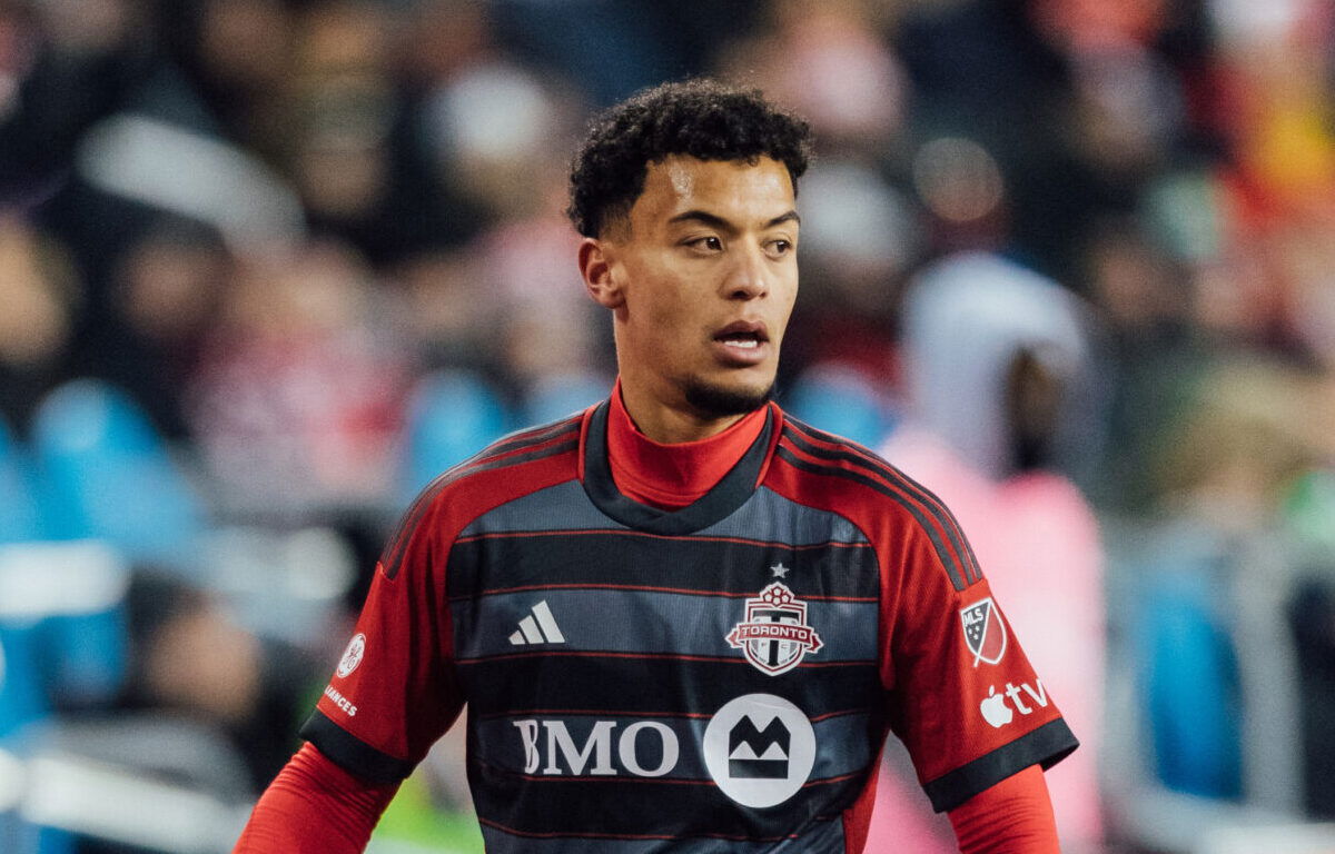 DC United sign ex-Toronto FC midfielder Servania on two-year deal