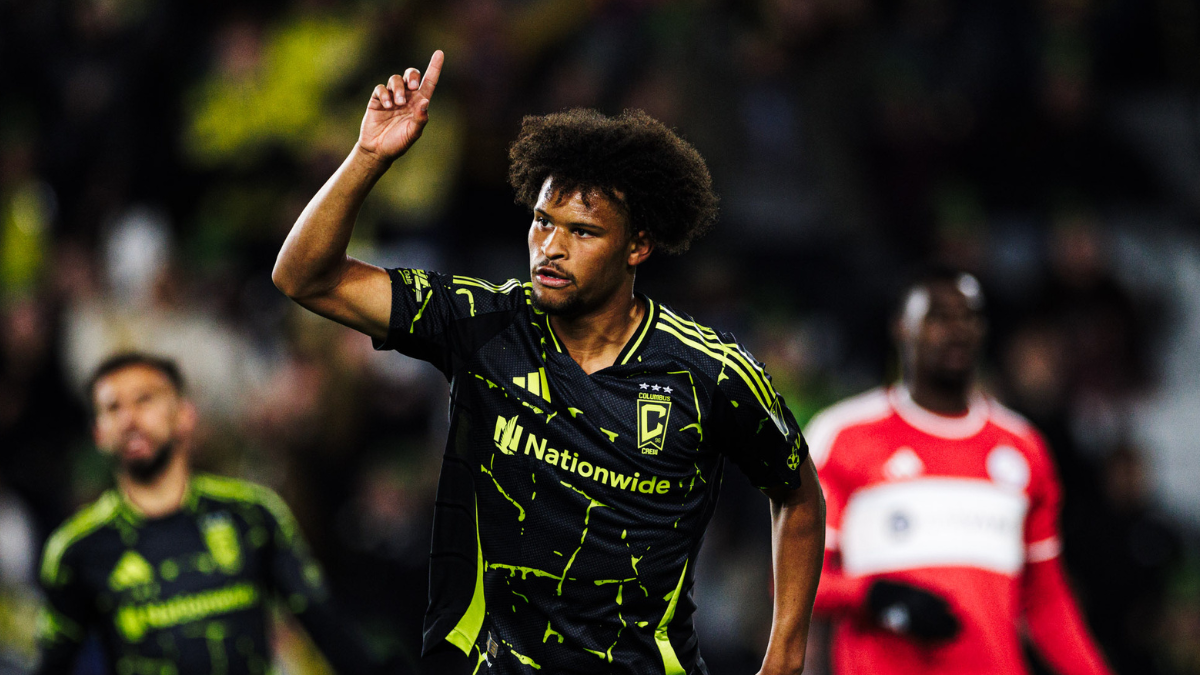 WATCH: Jacen Russell-Rowe scores in Columbus win over Chicago