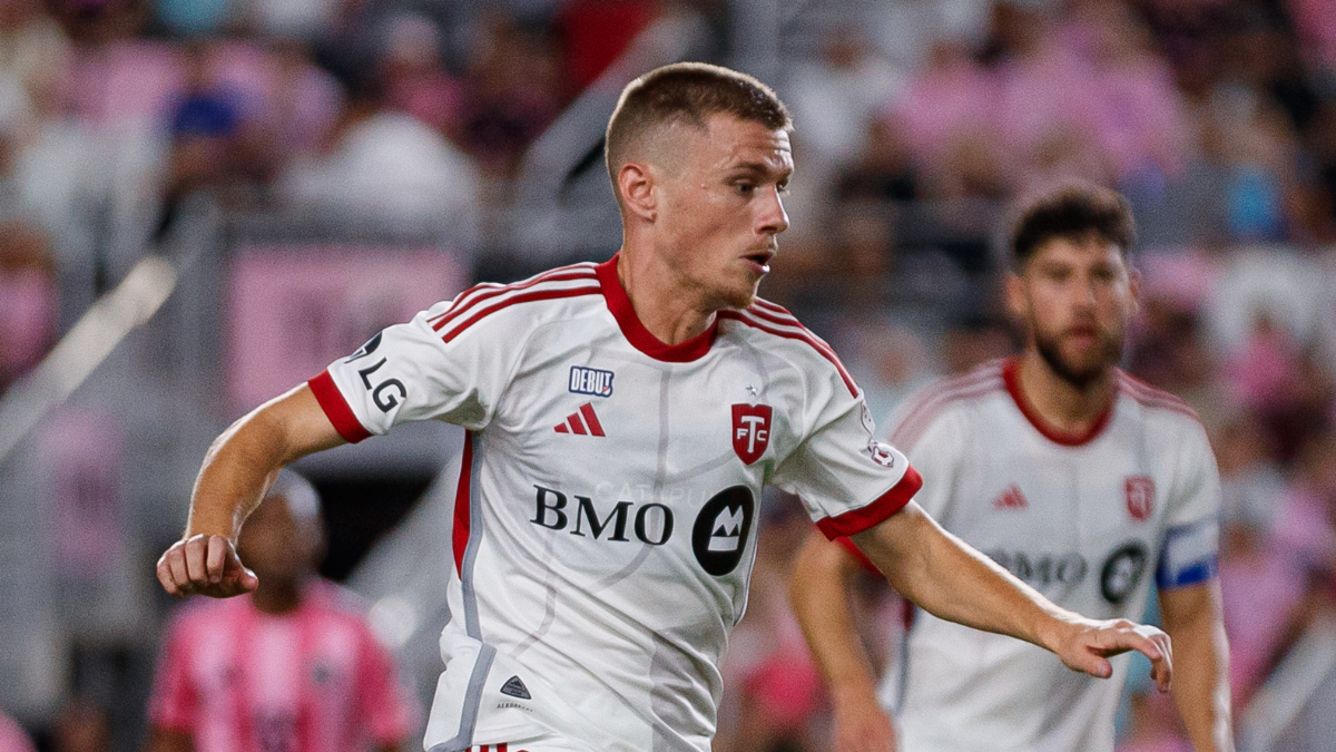 Fraser hails 'character' Dominguez showed on Toronto FC debut