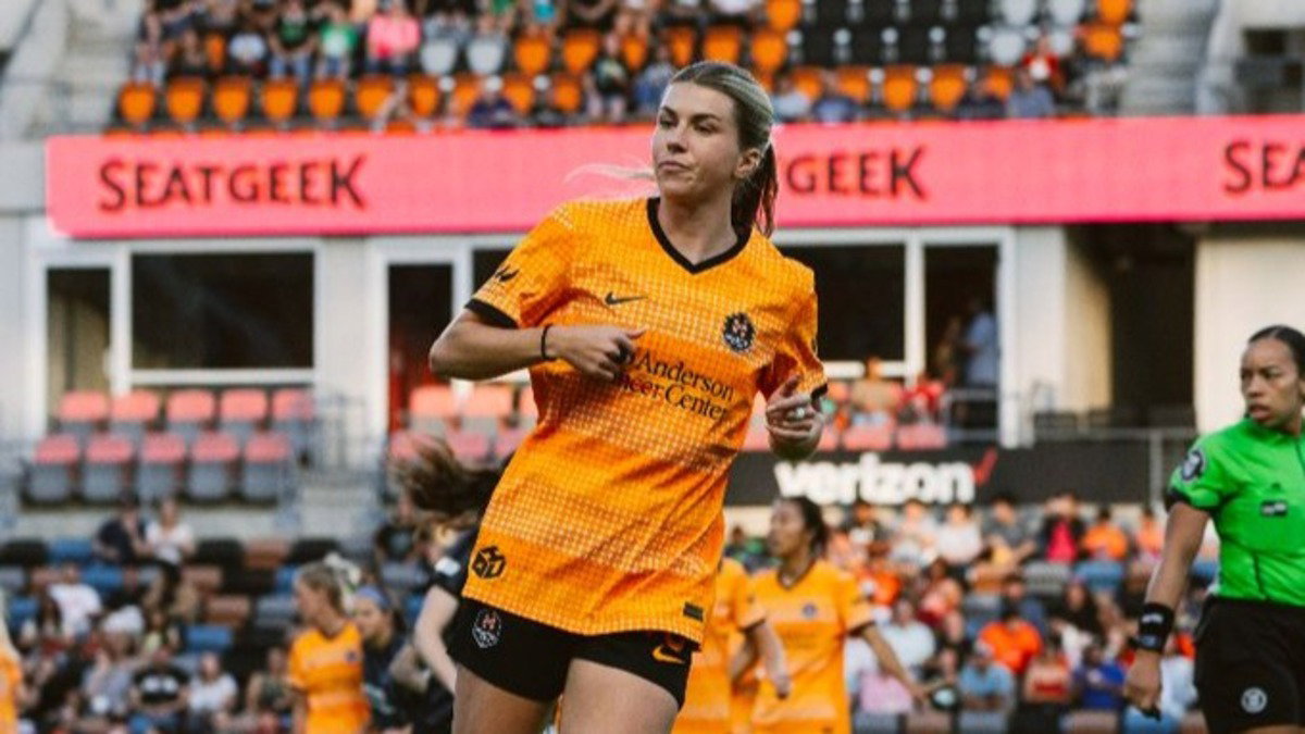 AFC Toronto sign Amanda West on loan from Houston Dash