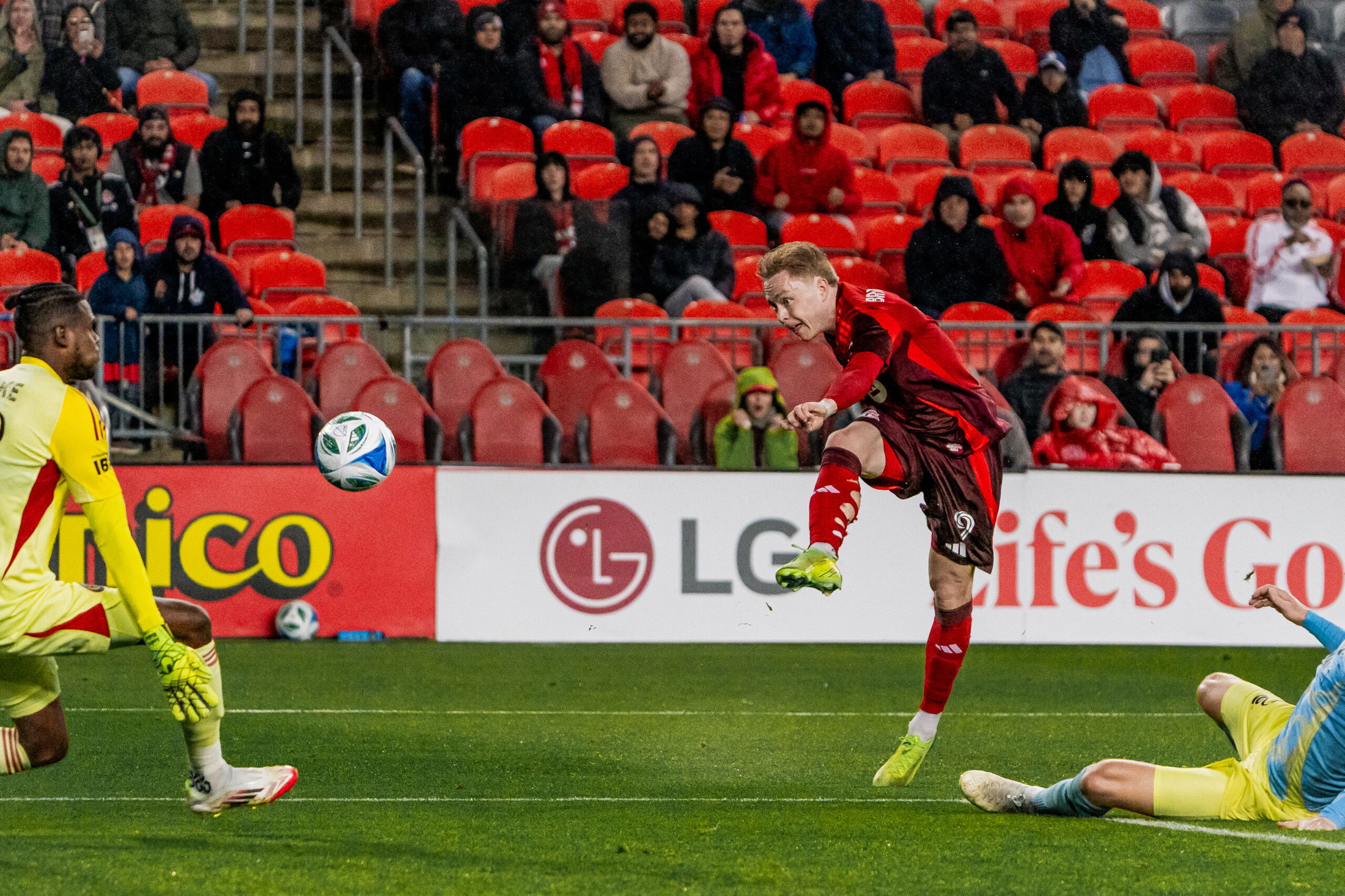 Toronto FC concede twice late to lose 2-1 at home to Philadelphia