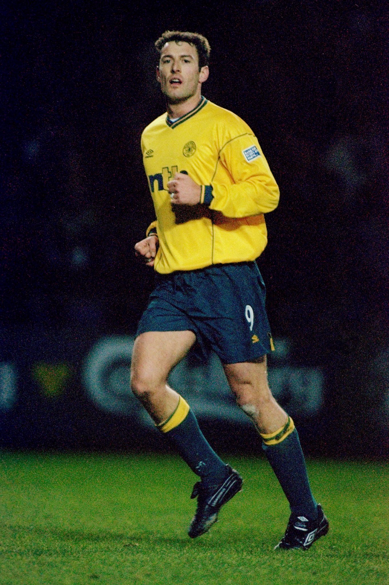 Chris Sutton took the shirt from Brattbakk. How much did he cost the ...