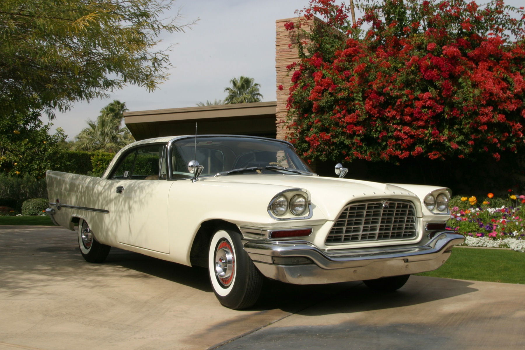 Chrysler 300 Letter Series - Read Cars