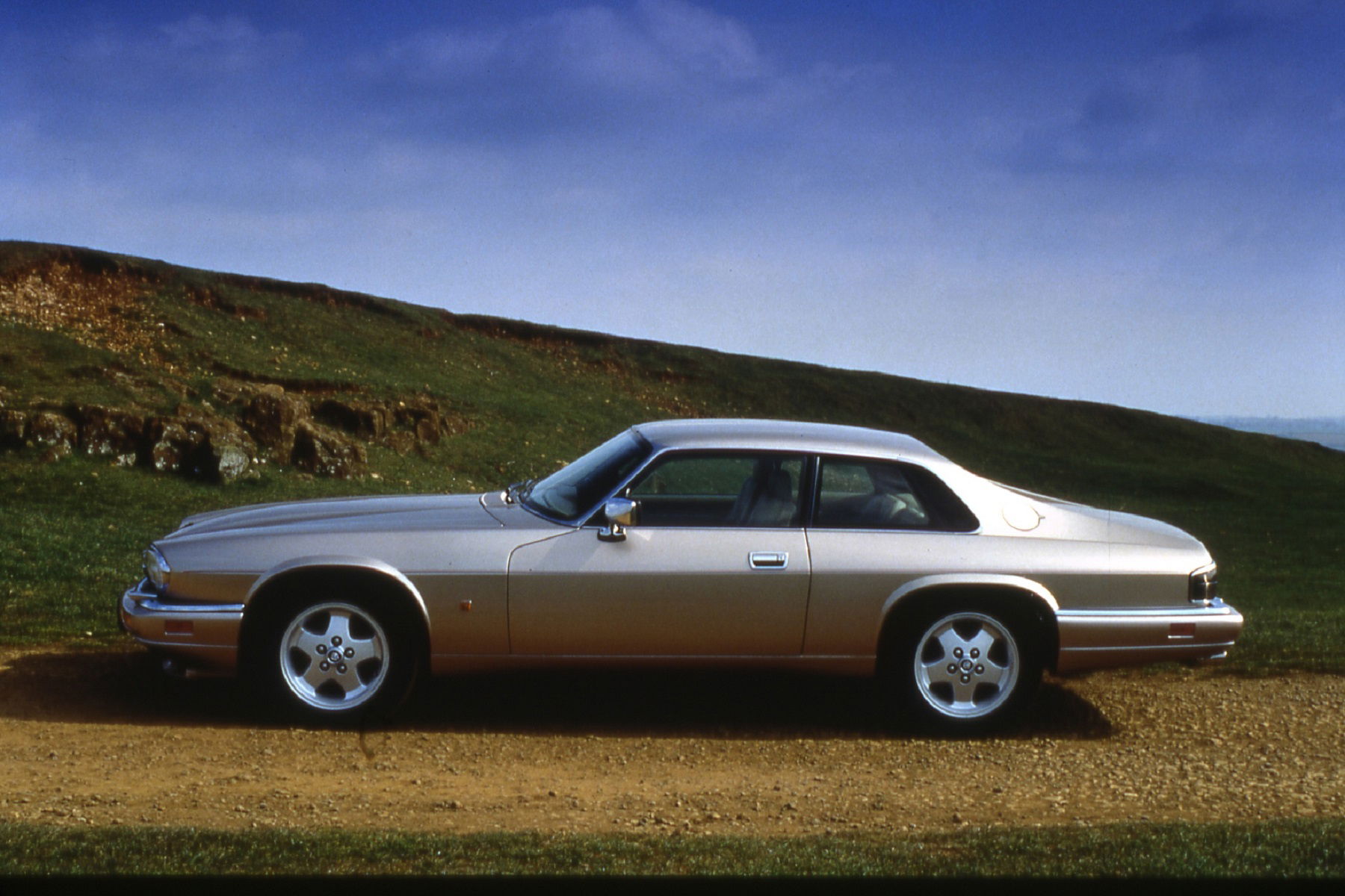 Jaguar XJS - Read Cars