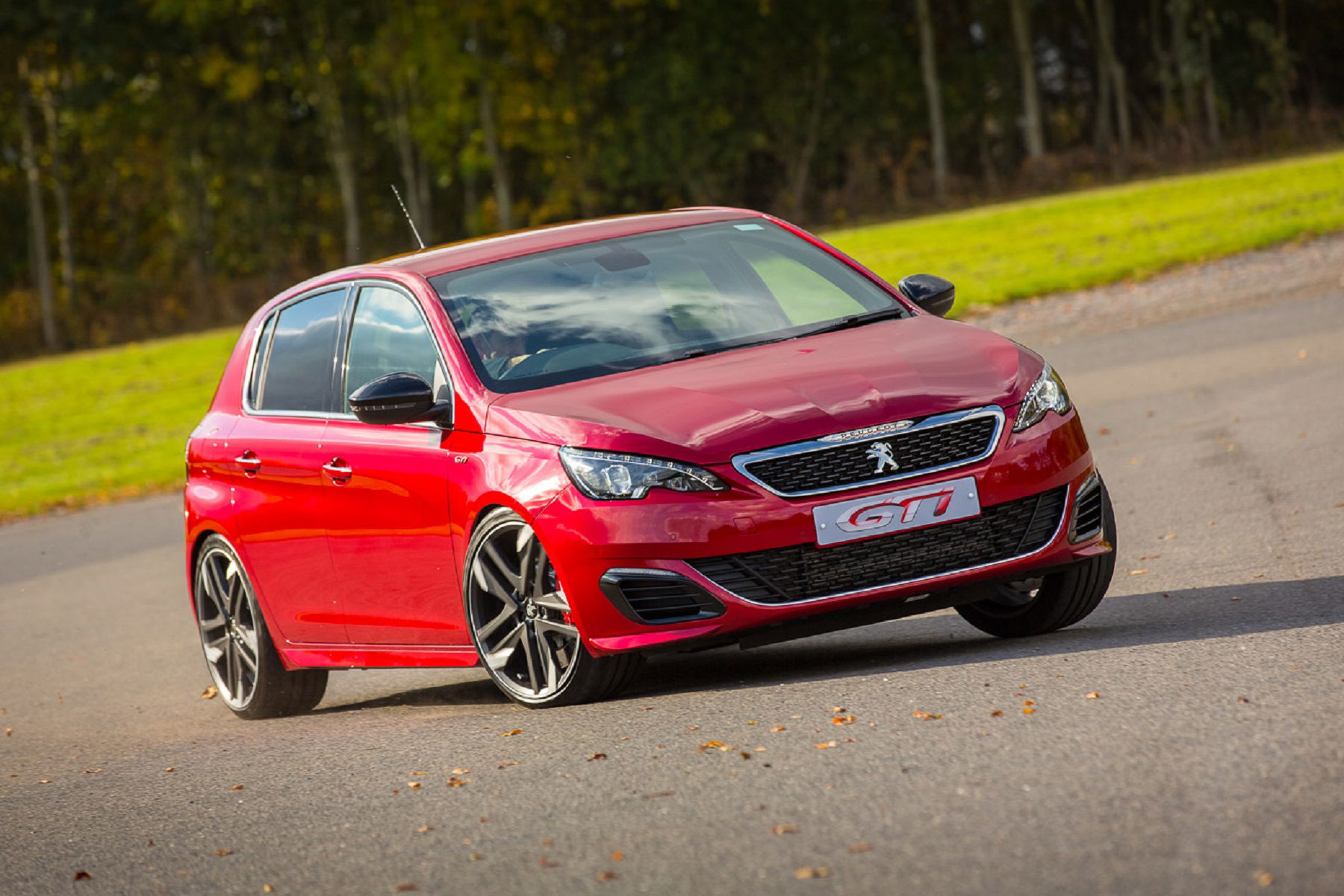 Peugeot 308 GTi 270 - Read Cars