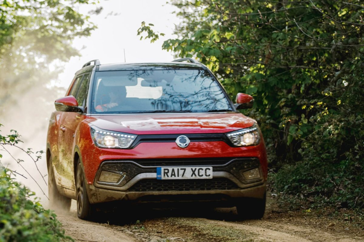 Small and rugged: compact crossovers and SUVs for 2018 - Read Cars