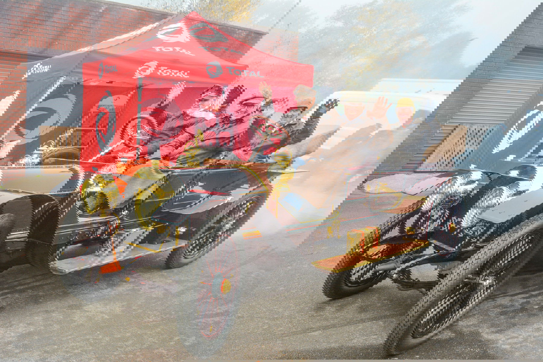 Front engines and long bonnets - Read Cars