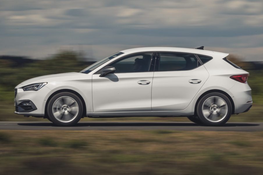 SEAT Leon review: newcomer shakes up hatchback sector - Read Cars