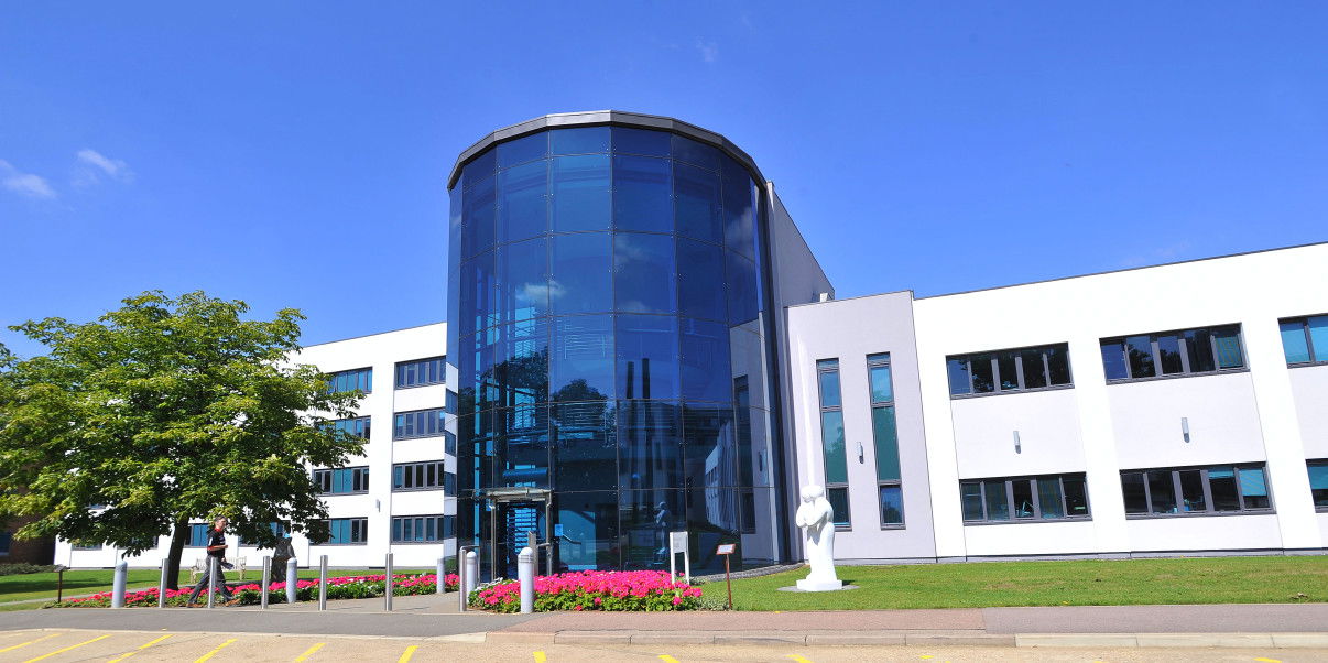 Milton Keynes' Open University scientists help with mission to land on ...