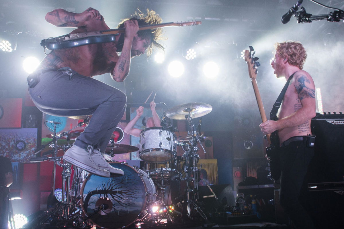 ALBUM REVIEW: Biffy Clyro - Ellipsis - CitiBlog